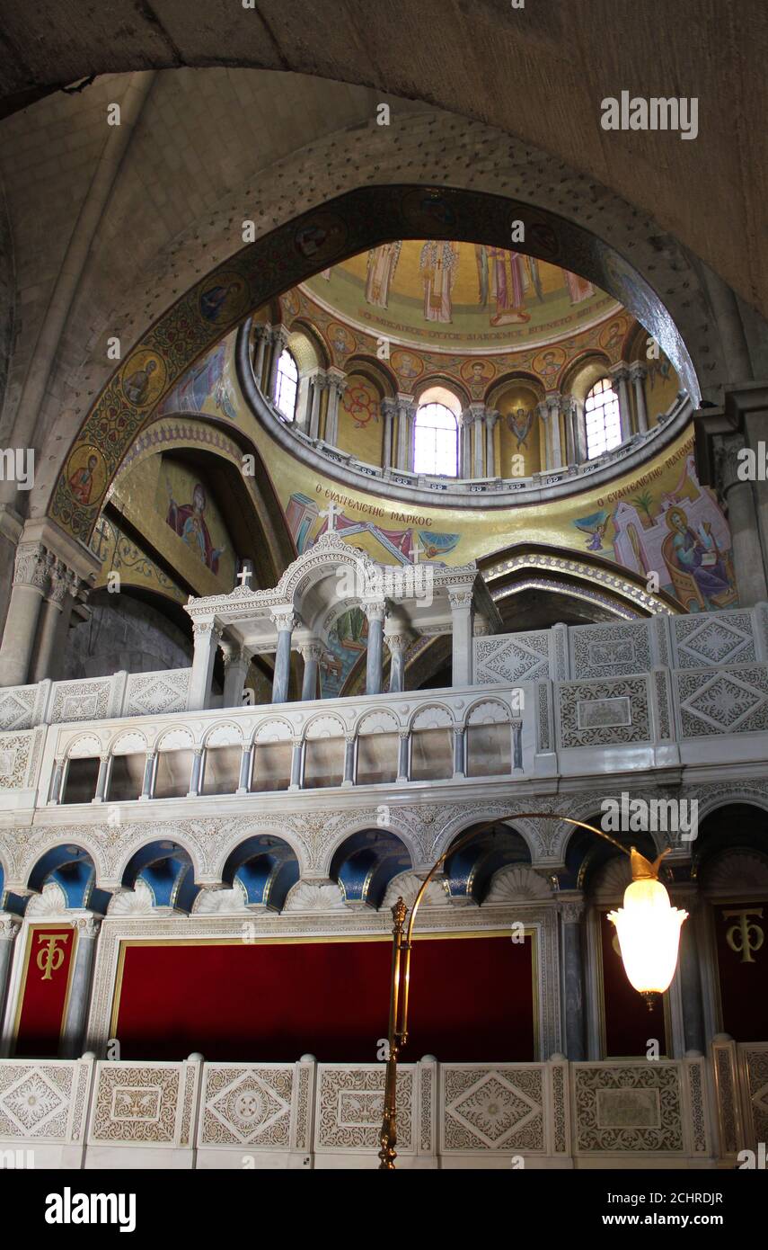 Holy Sepulchre at Calvary site and location of Jesus Tomb in Jerusalem ...