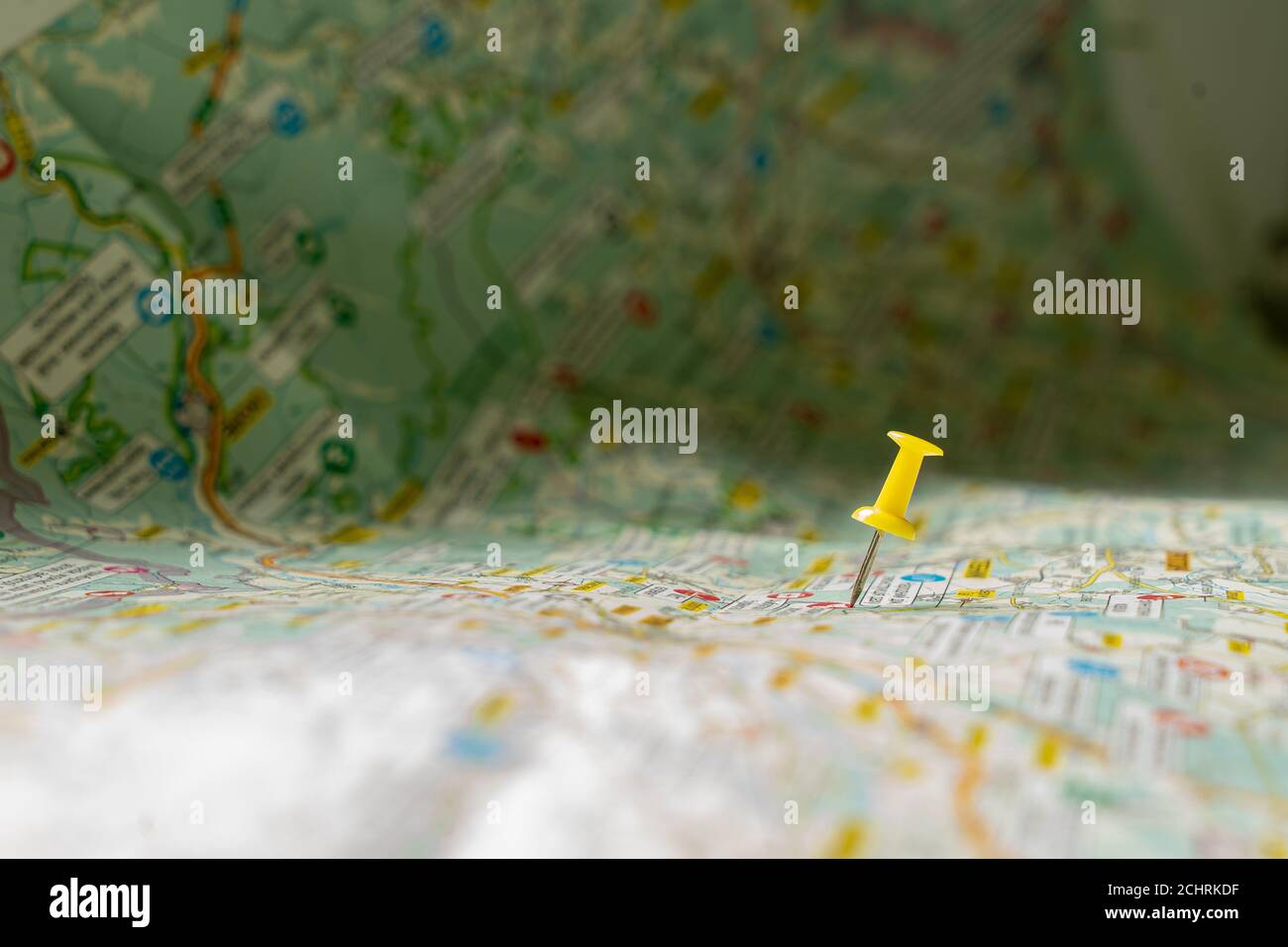 Round map pin hi-res stock photography and images - Alamy