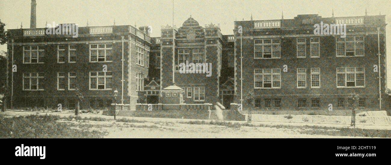 . Social center features in new elementary school architecture and the ...