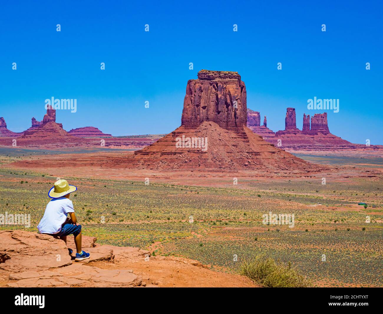 Child admires panorama from Artist's Point in Monument Valley Stock ...