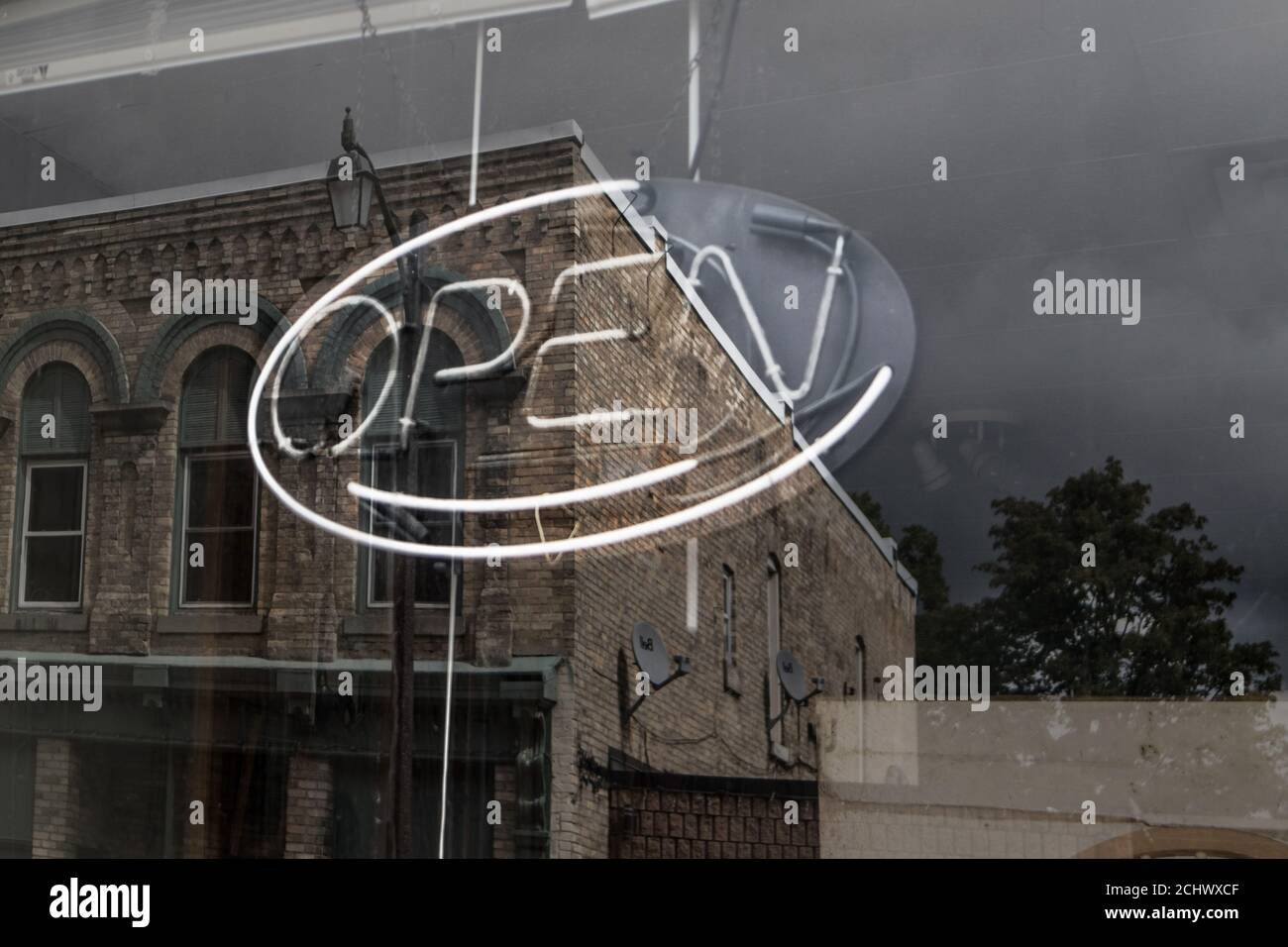 Open or closed neon sign Stock Photo - Alamy