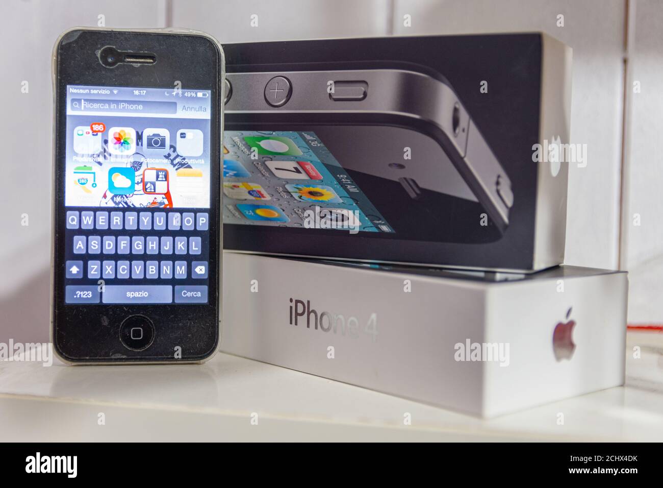 Apple software italy hi-res stock photography and images - Alamy