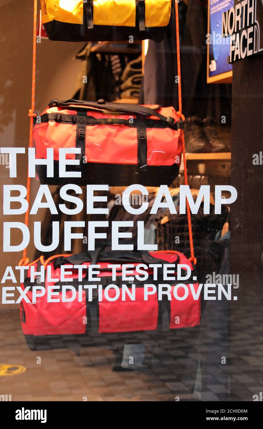 The north face store hi-res stock photography and images - Alamy