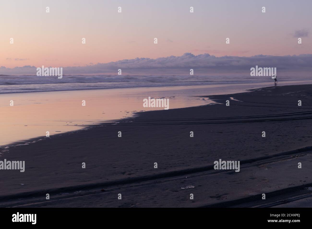Tai chi beach hi-res stock photography and images - Alamy