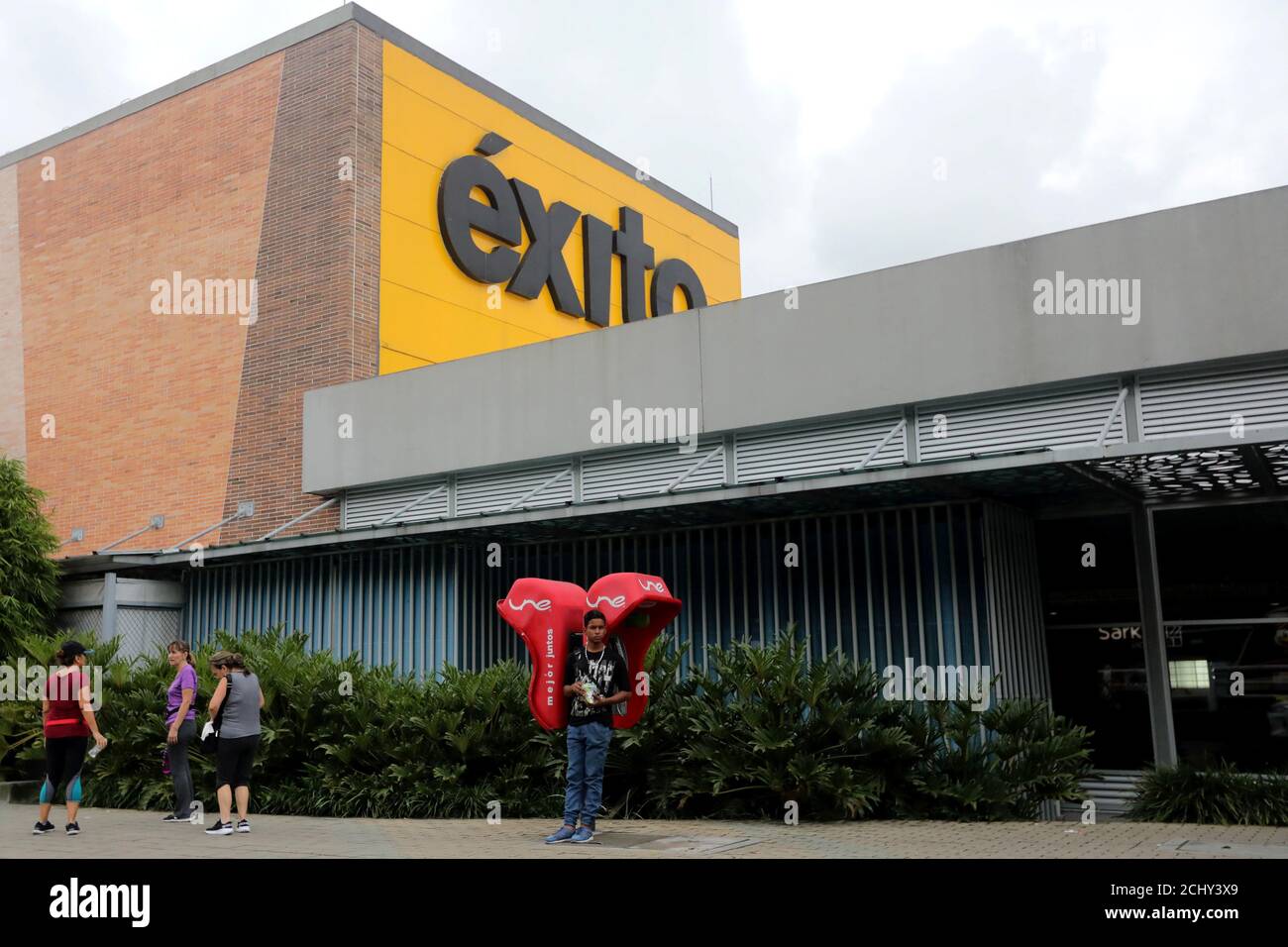 Exito supermarket hi-res stock photography and images - Alamy