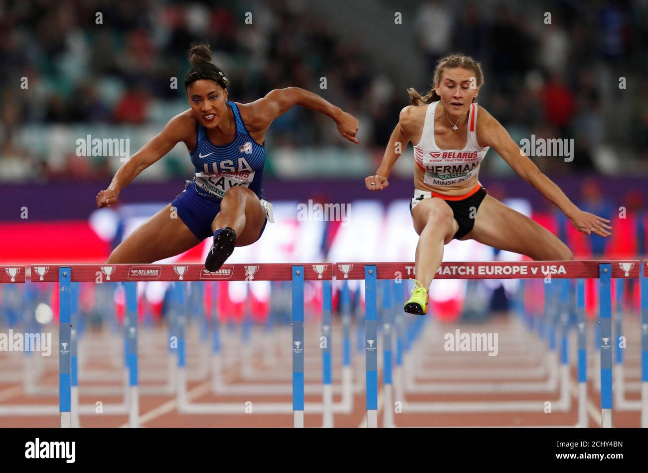 Queen claye hi-res stock photography and images - Alamy