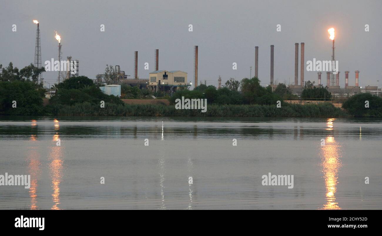 Aramco oil refinery hi-res stock photography and images - Alamy