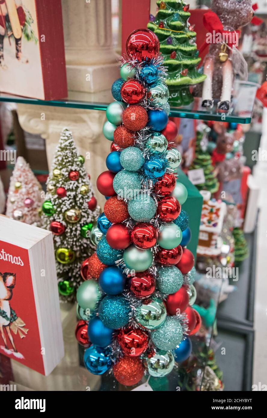 Shopping decorations hi-res stock photography and images - Alamy