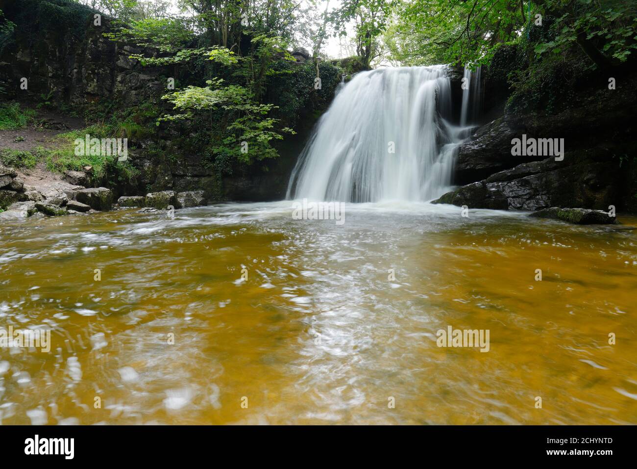 Janet's Foss waterfall nearl Malham in the Yorkshire Dales National ...
