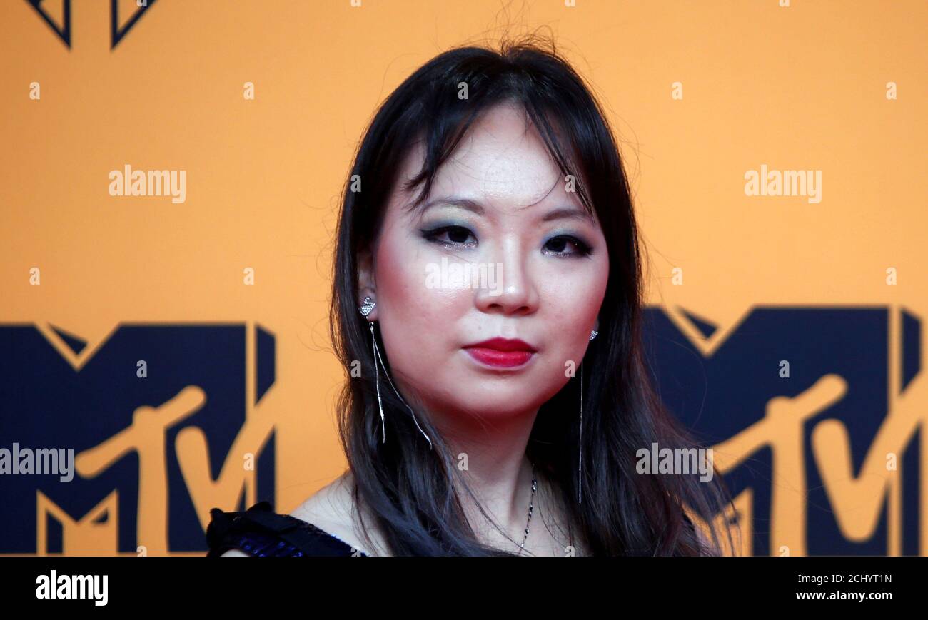 Lisa hu hi-res stock photography and images - Alamy