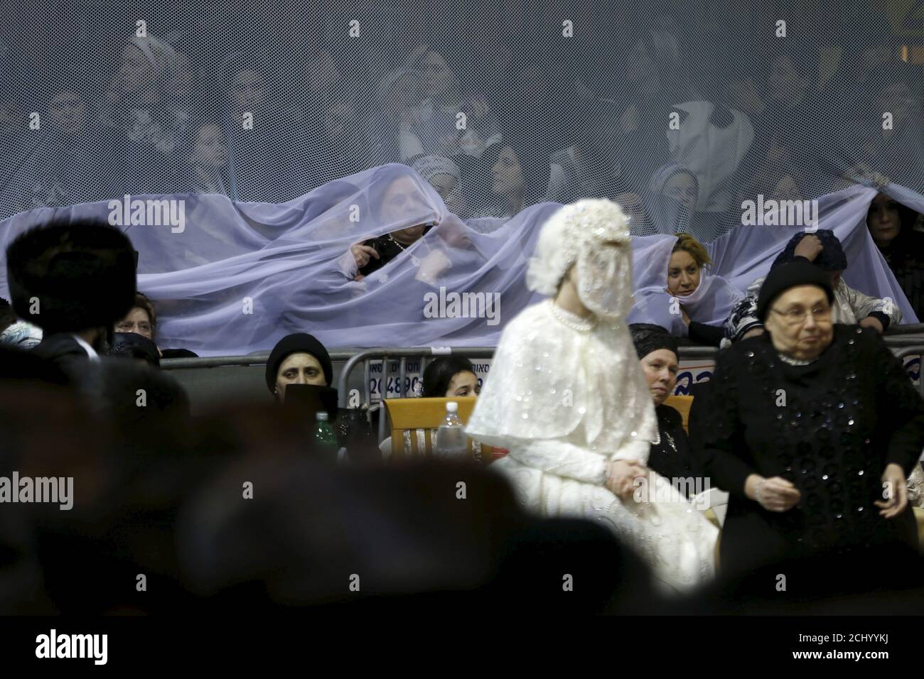 Hasidic wedding hi-res stock photography and images - Alamy