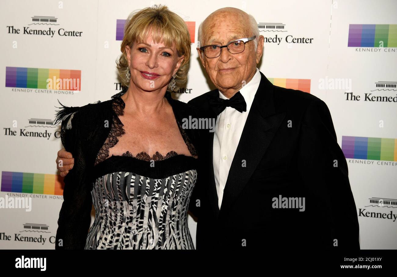 Norman lear lyn lear norman lear hi-res stock photography and images ...