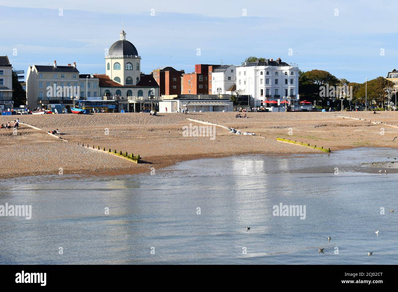 Cafe worthing pier england uk hi-res stock photography and images - Alamy