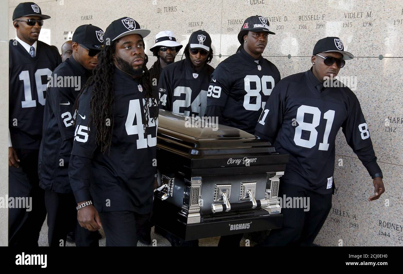 Carry cemetery hi-res stock photography and images - Alamy