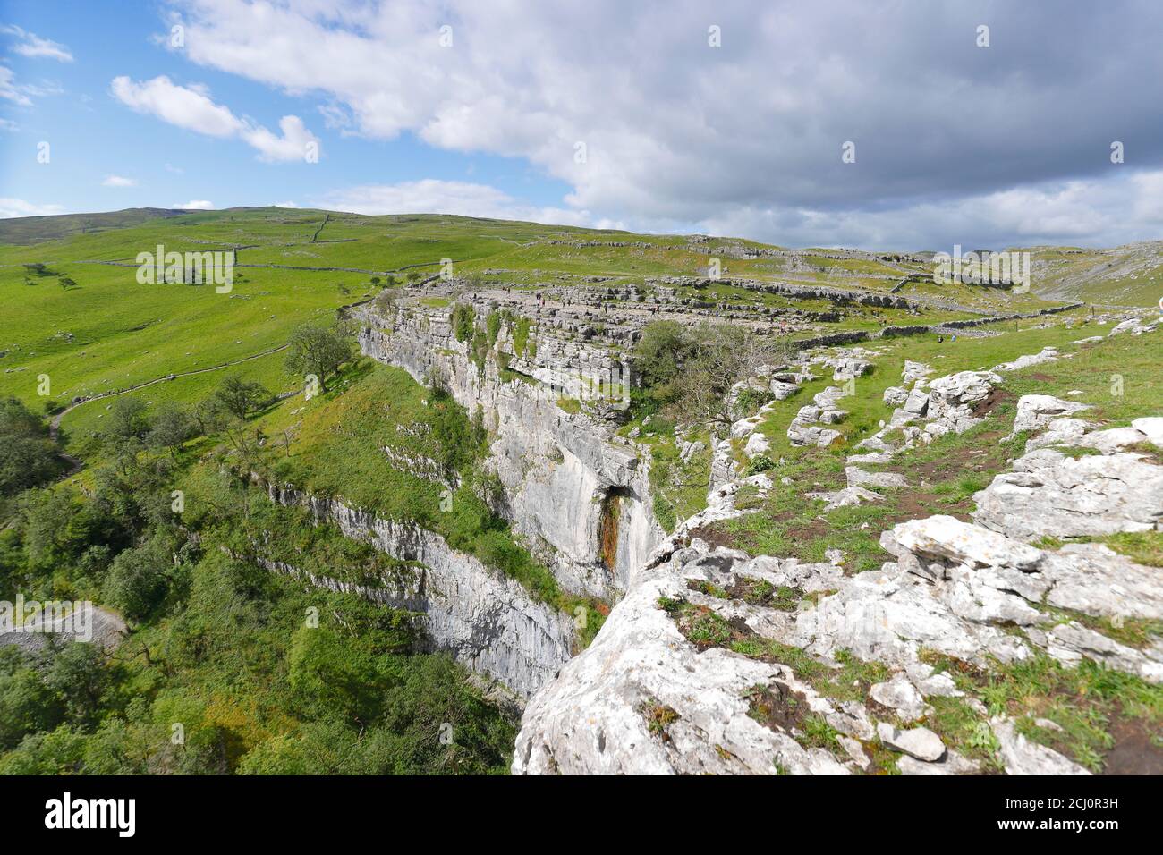 Malham Cove in the Yorkshire Dales National Park Stock Photo - Alamy