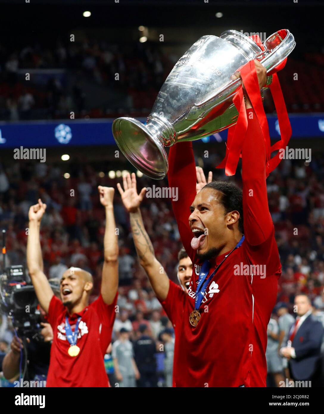 Van dijk champions league trophy hi-res stock photography and images ...