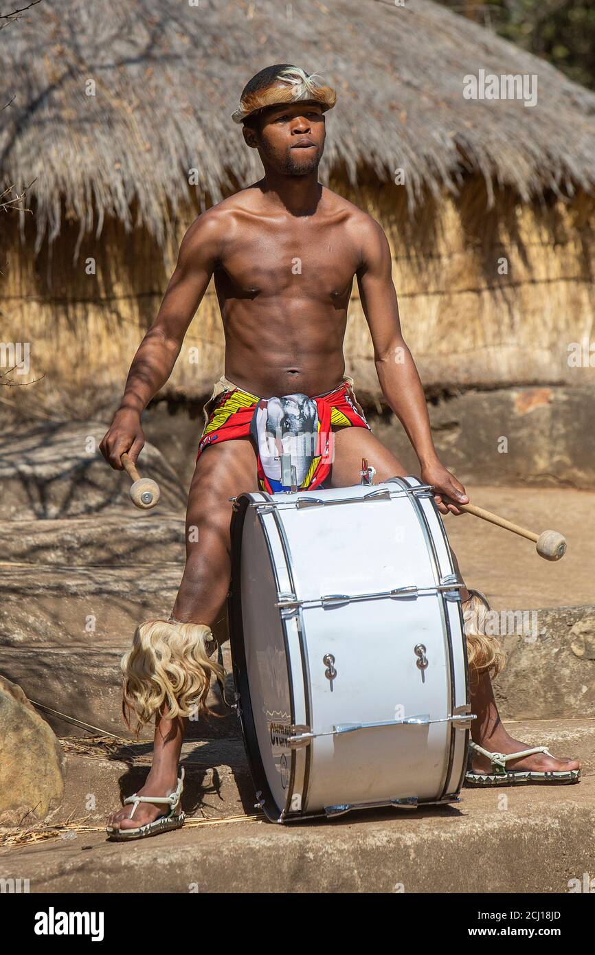 Zulu traditional dress hi-res stock photography and images - Alamy