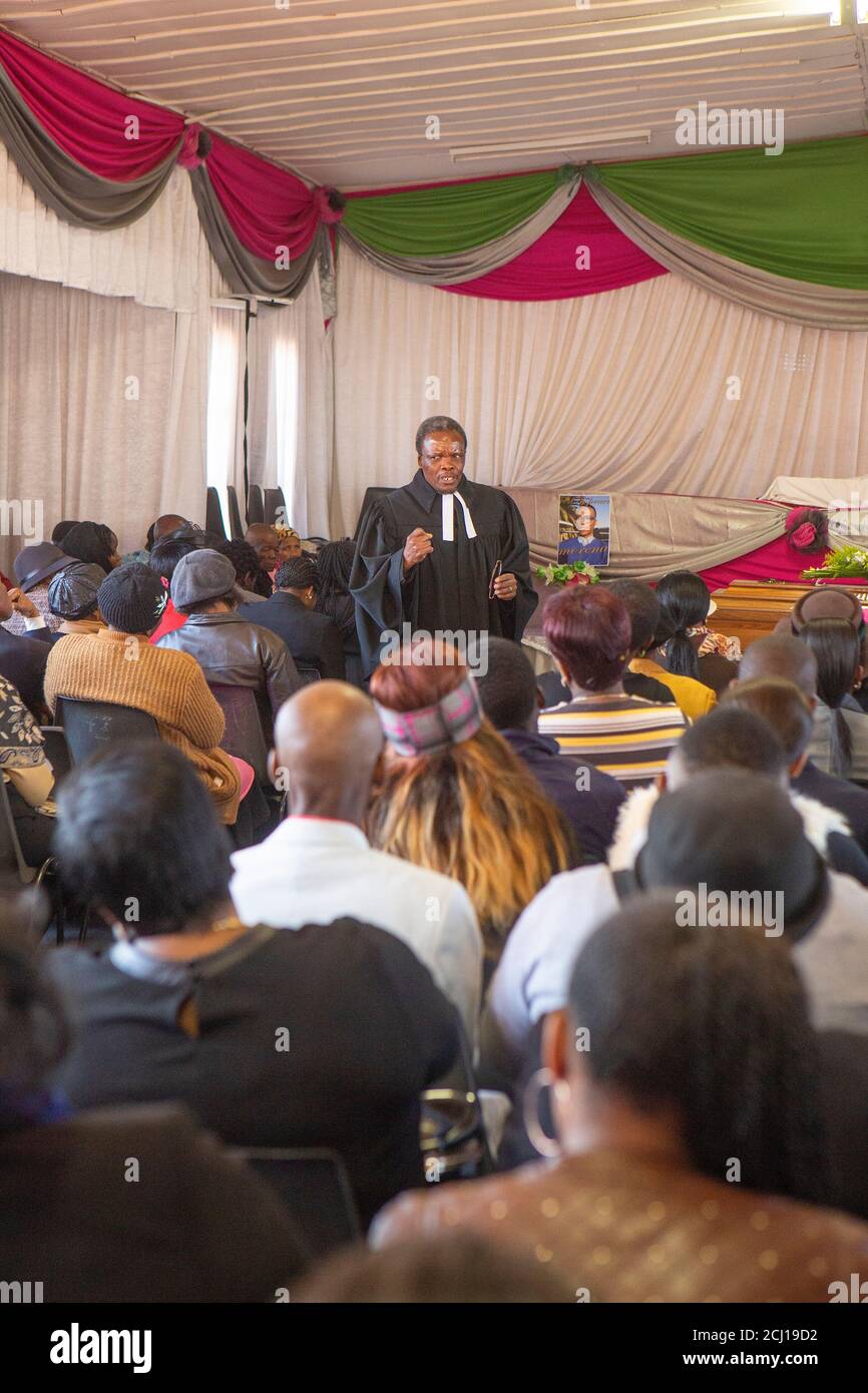 Church Minister Preaching High Resolution Stock Photography and Images ...