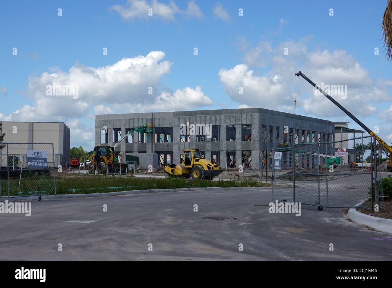 Hospital construction worker hi-res stock photography and images - Alamy