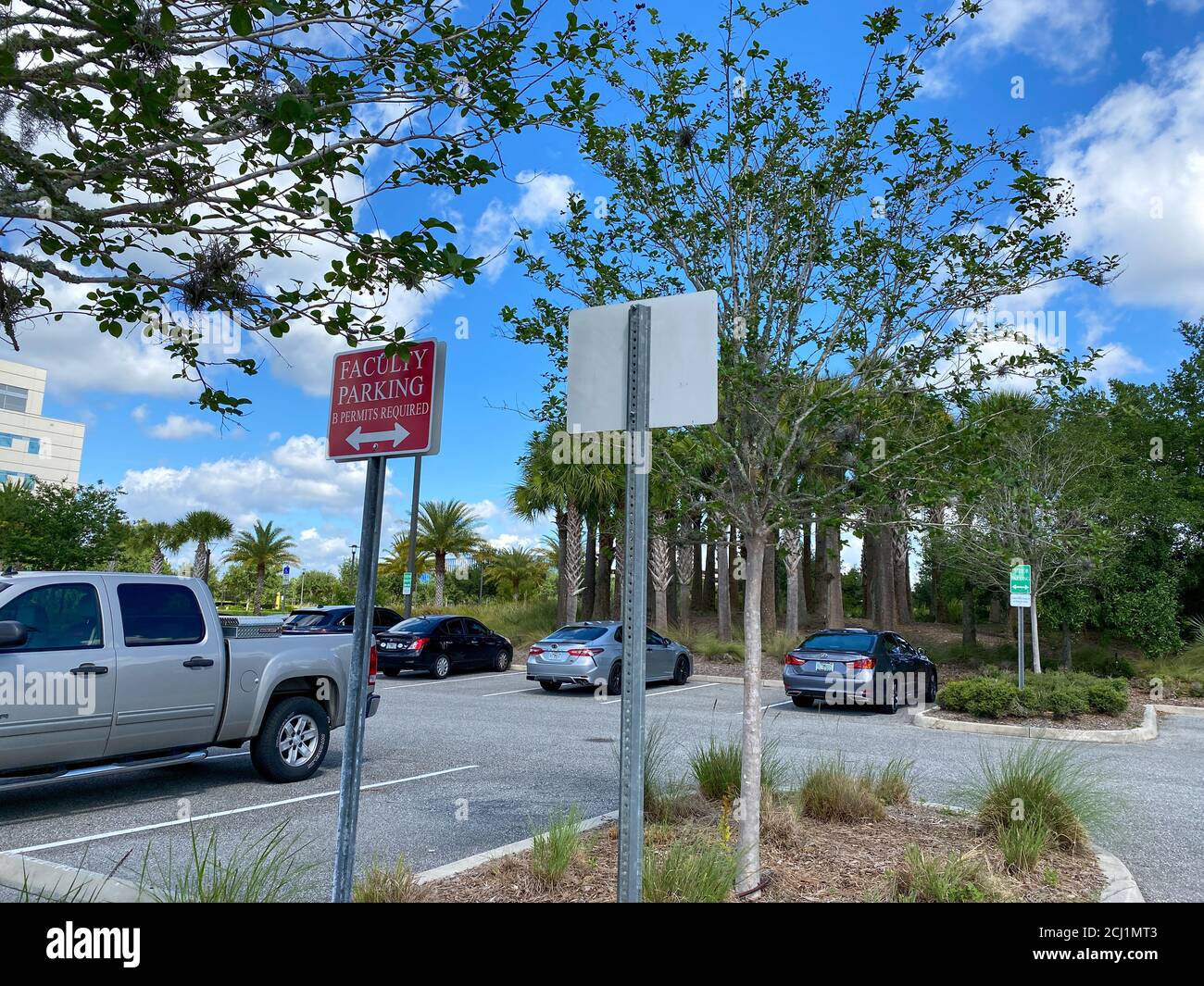 University of florida campus sign hi-res stock photography and images ...