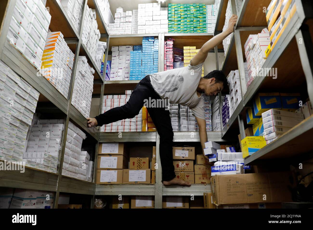 Medical storeroom hi-res stock photography and images - Alamy