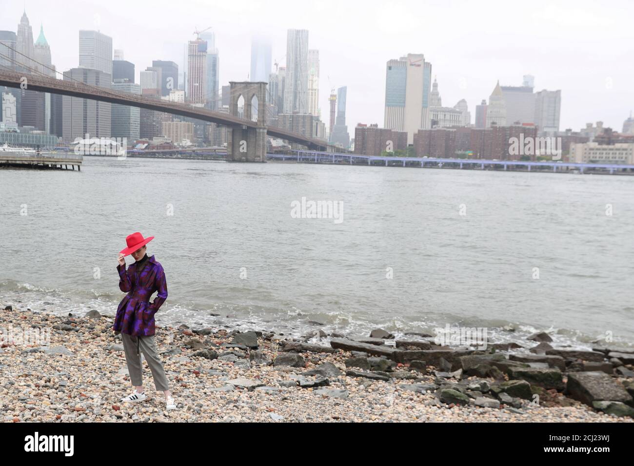 Brooklyn bridge model hi-res stock photography and images - Alamy
