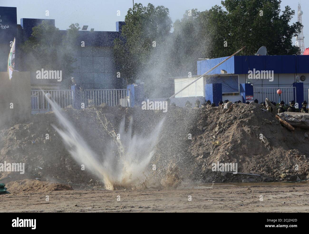 Popular mobilization forces hi-res stock photography and images - Alamy