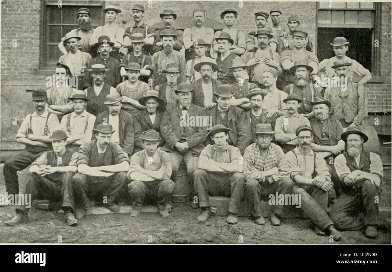 . Fitchburg past and present . OLD TIME GROUP OF UNION MACHINE GO.S MEN ...