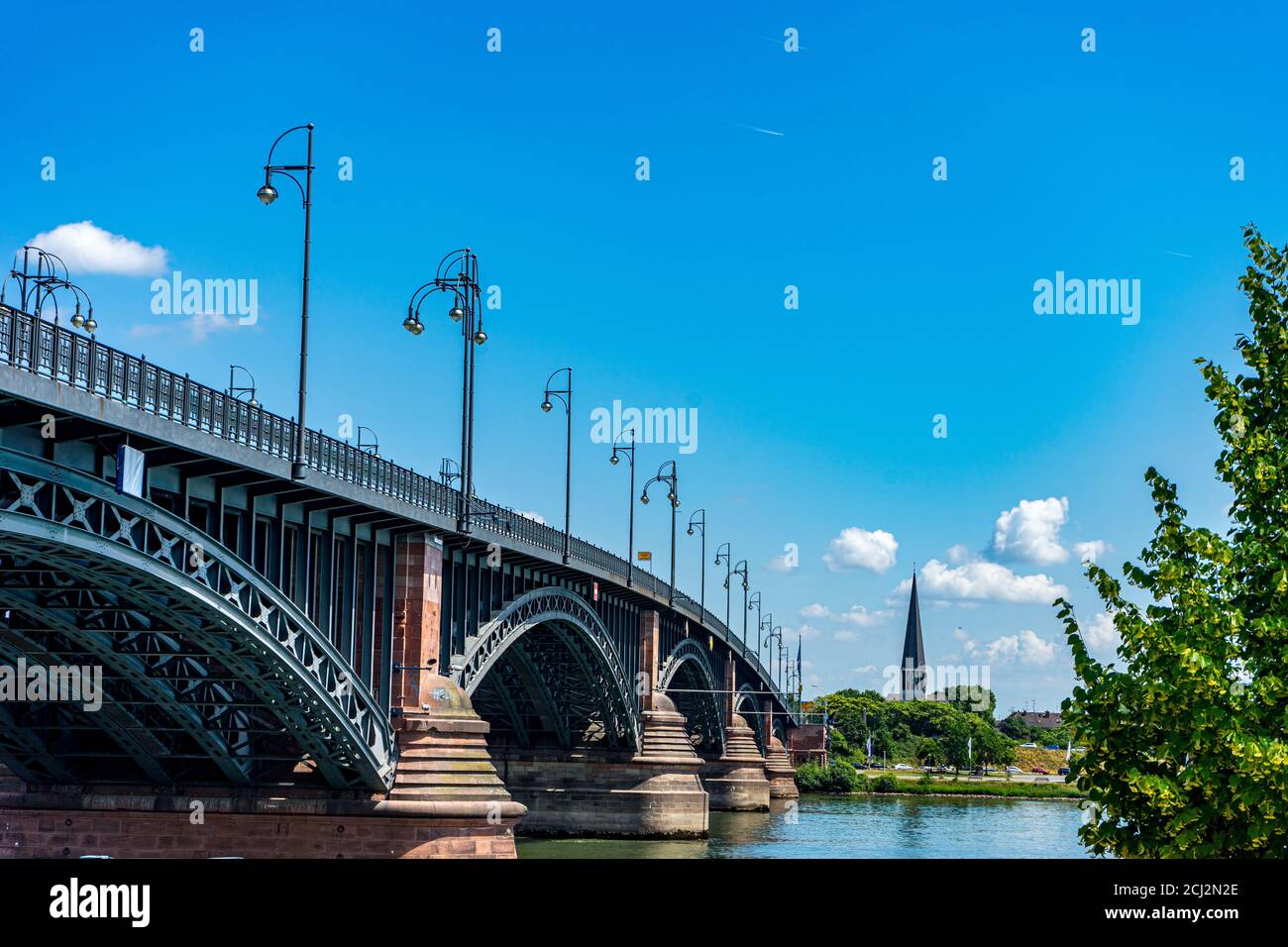 Beautiful shot of a Theodor Heuss arch Bridge over a river in Mainz ...