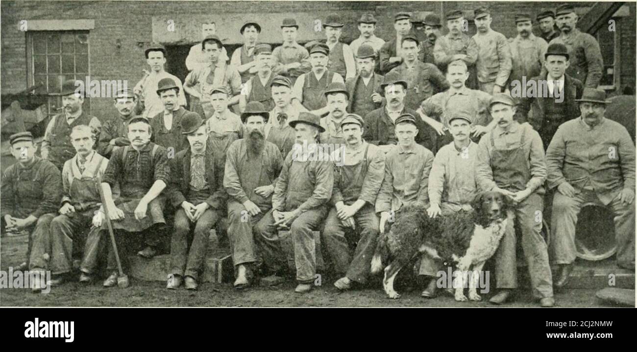 . Fitchburg past and present . OLD TIME GROUP OF UNION MACHINE CG.S MEN ...