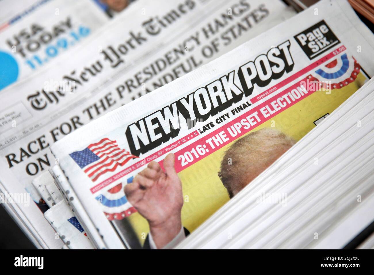 New york post cover hi-res stock photography and images - Alamy