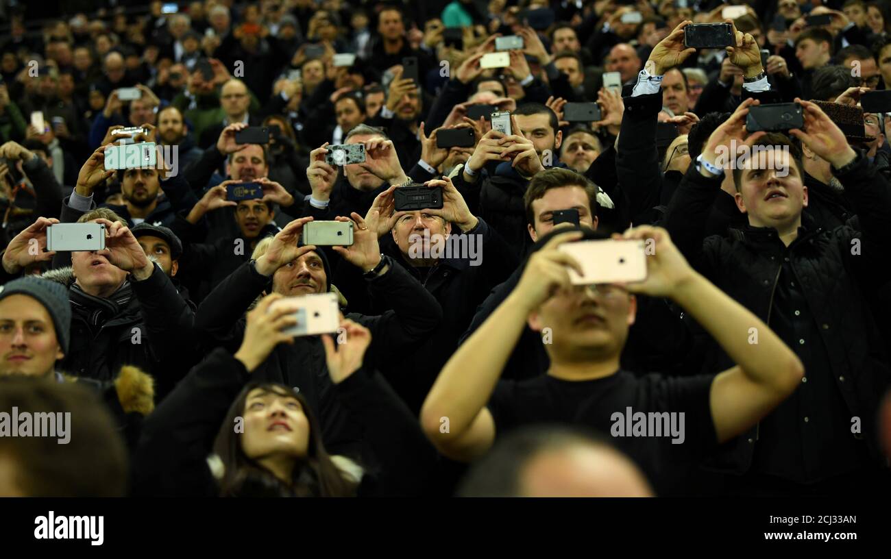 Football fans phones hi-res stock photography and images - Alamy