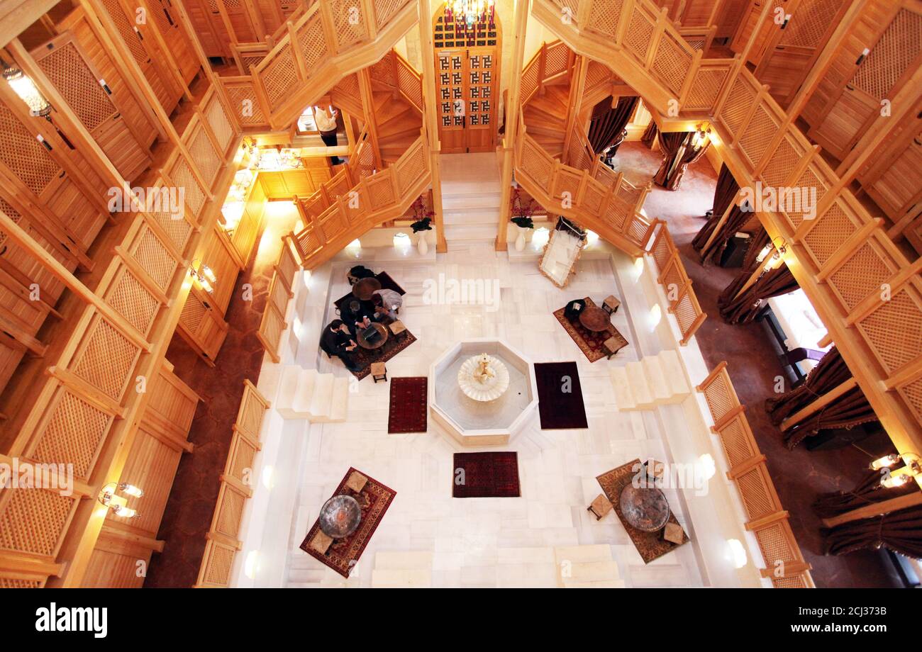 Ayasofya Hurrem Sultan Bath (Hamam) entrance in Sultanahmet, Istanbul ...
