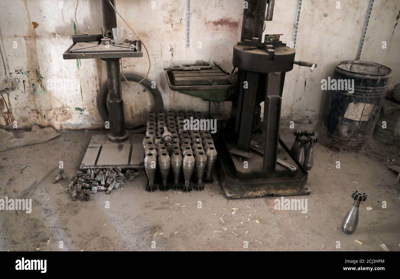 Military weapons manufacturing hi-res stock photography and images - Alamy