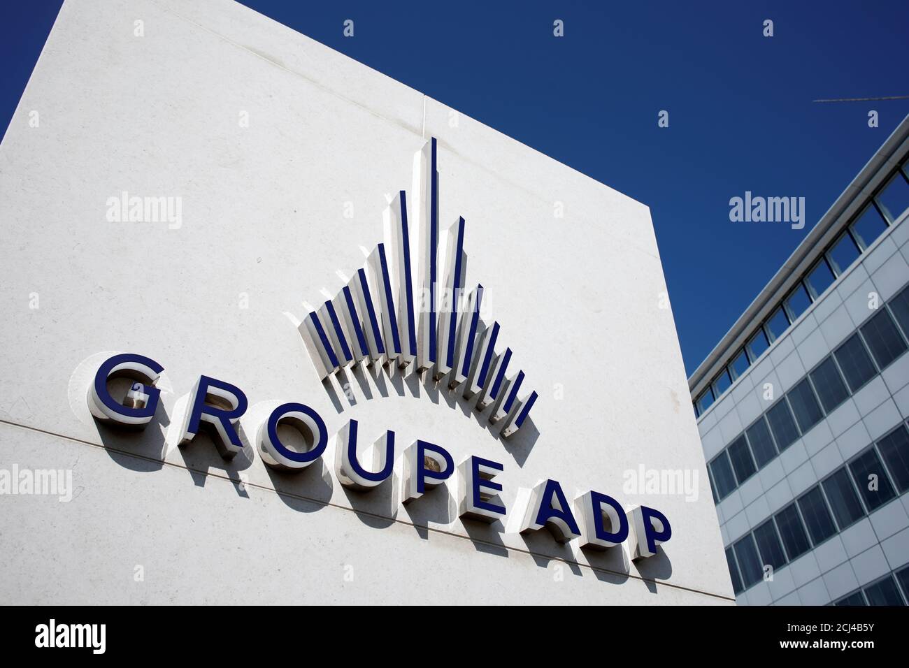 Logo de adp hi-res stock photography and images - Alamy
