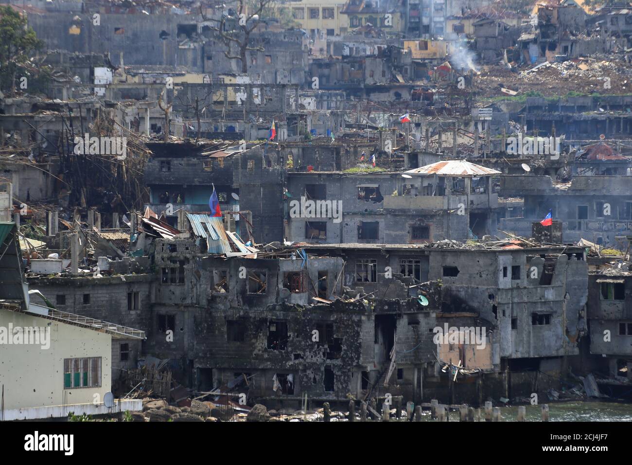 War torn buildings hi-res stock photography and images - Alamy