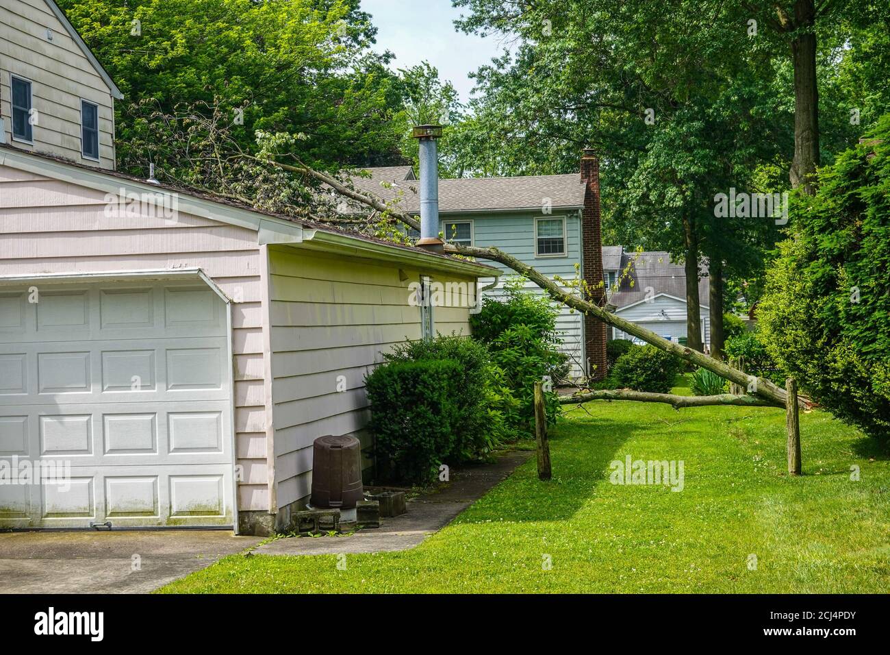 Grass gutters hi-res stock photography and images - Alamy
