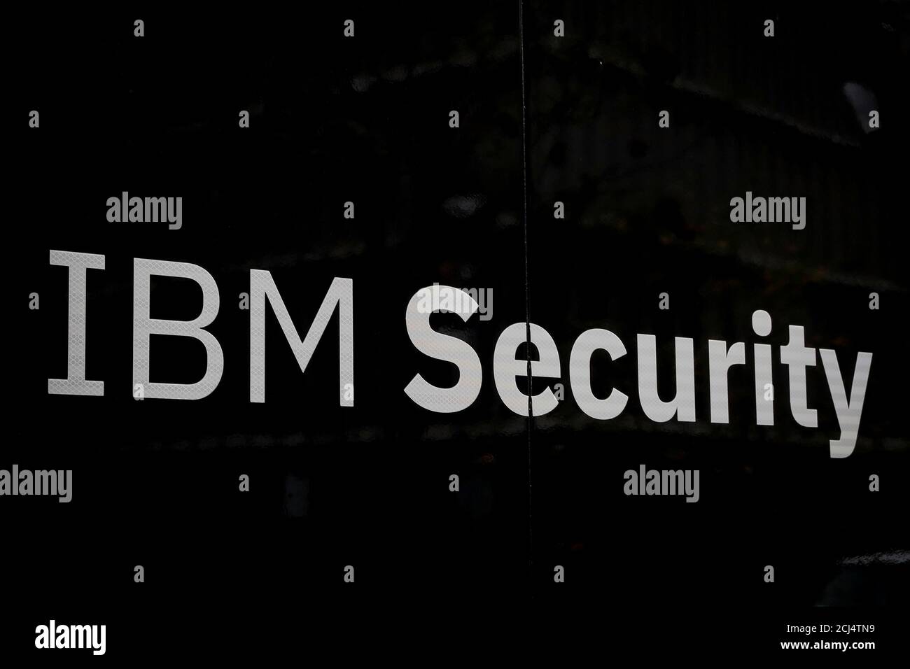 Ibms logo hi-res stock photography and images - Alamy