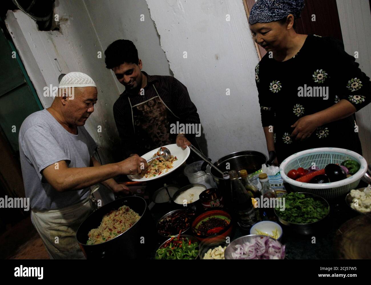 Muslim saleh hi-res stock photography and images - Alamy