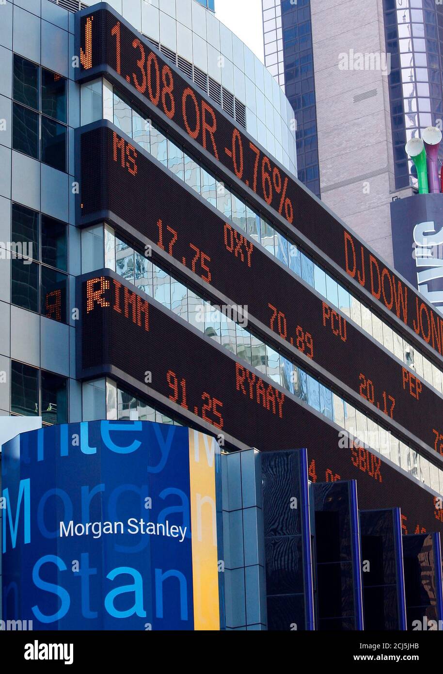 Morgan stanley headquarters ticker hi-res stock photography and images ...