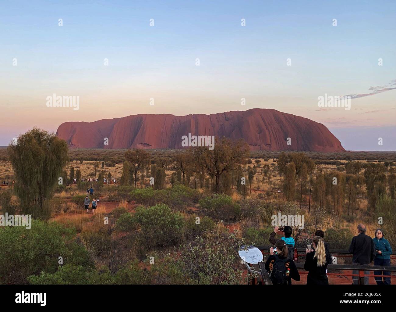 Uluru climbing ban indigenous people hi-res stock photography and ...