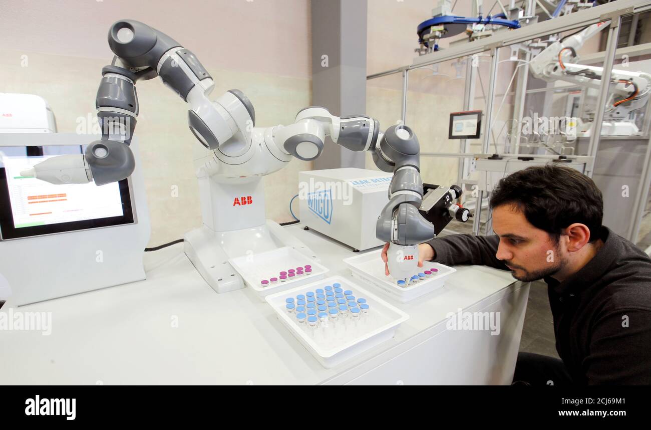 Abb robotics hi-res stock photography and images - Alamy