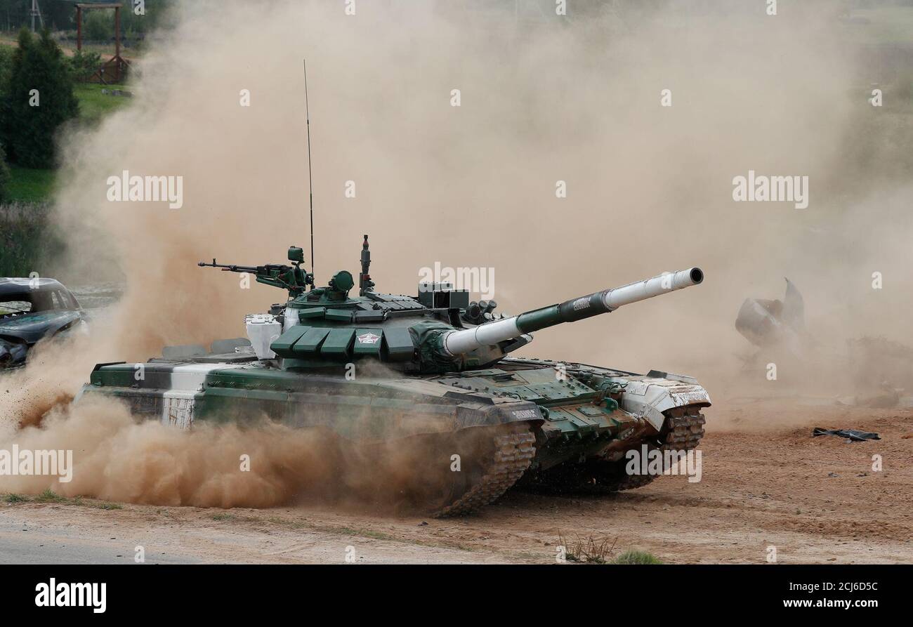 T 72b3 tank hi-res stock photography and images - Alamy