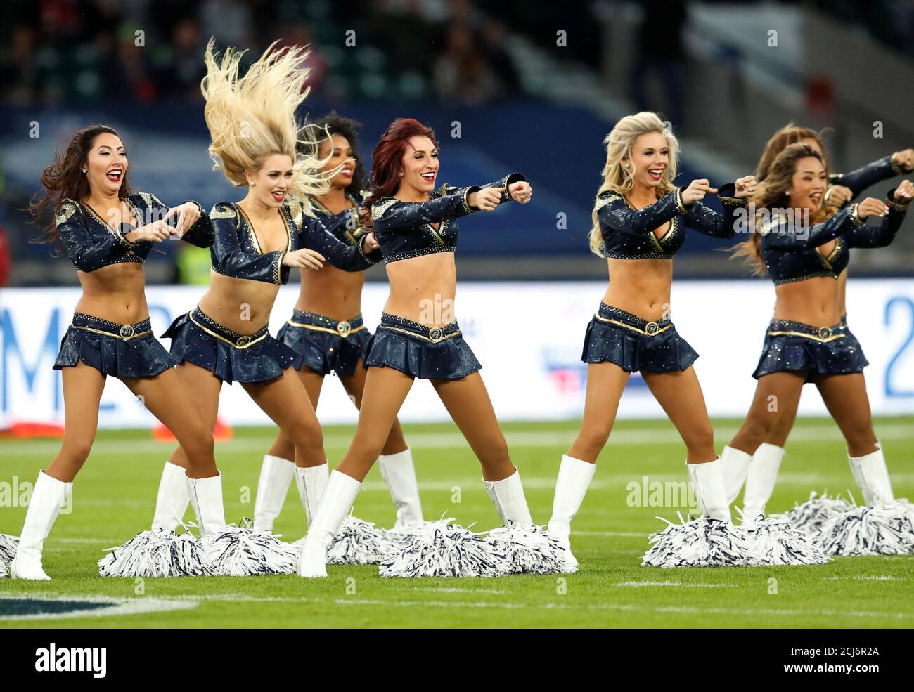 Nfl cheerleaders la rams hi-res stock photography and images - Alamy