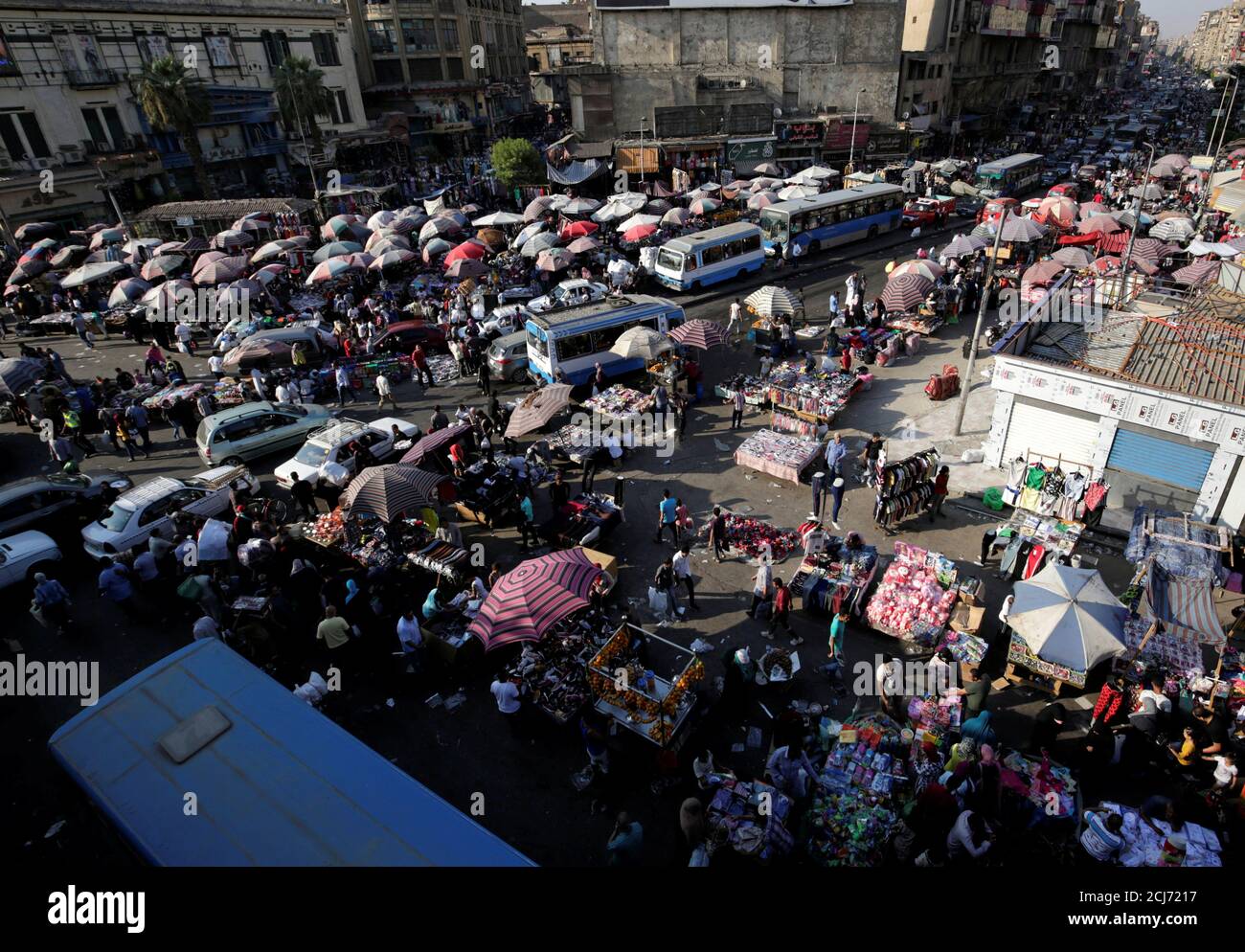 People shop at al ataba hi-res stock photography and images - Alamy
