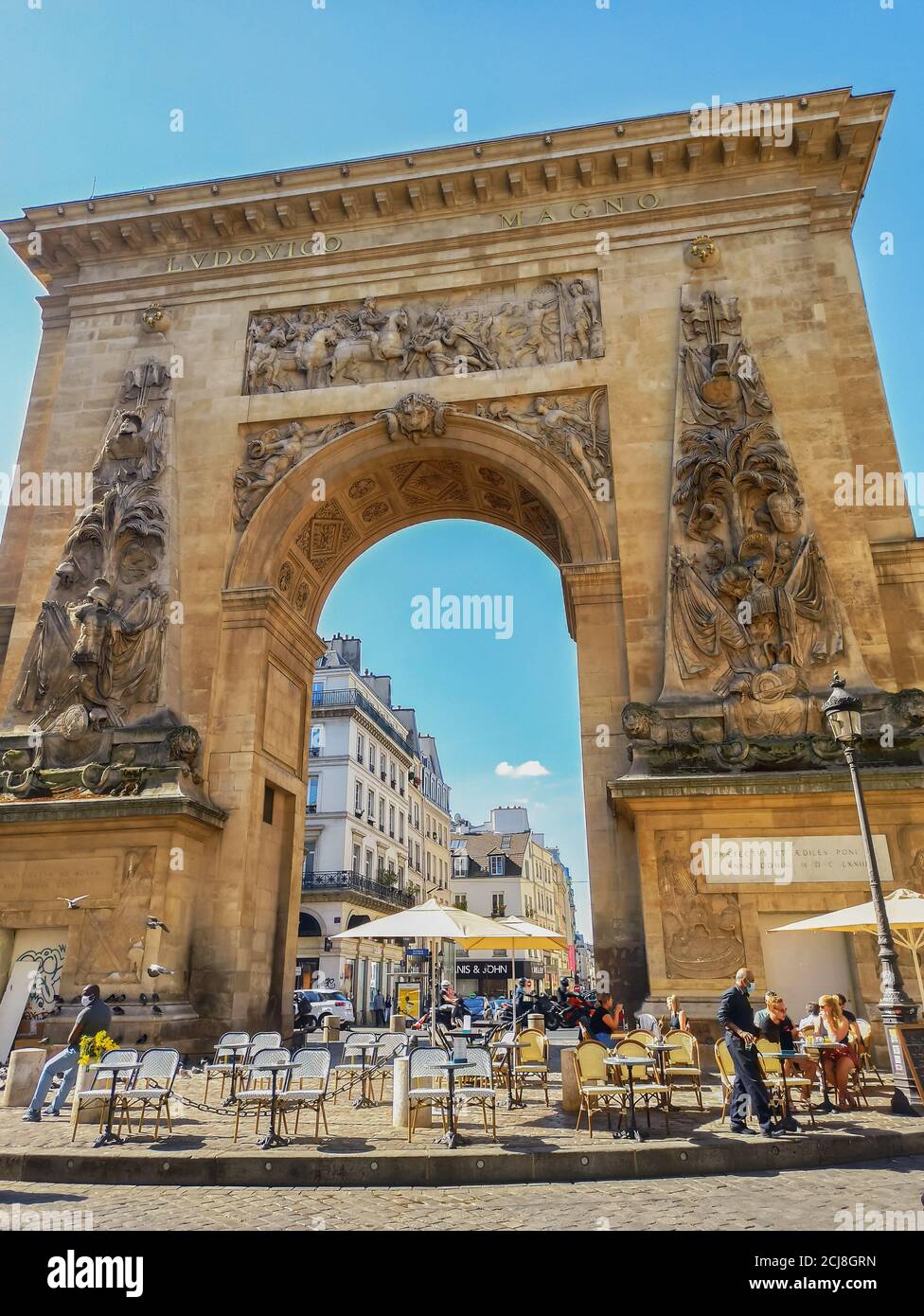 Arc de triomphe de saint denis hi-res stock photography and images - Alamy