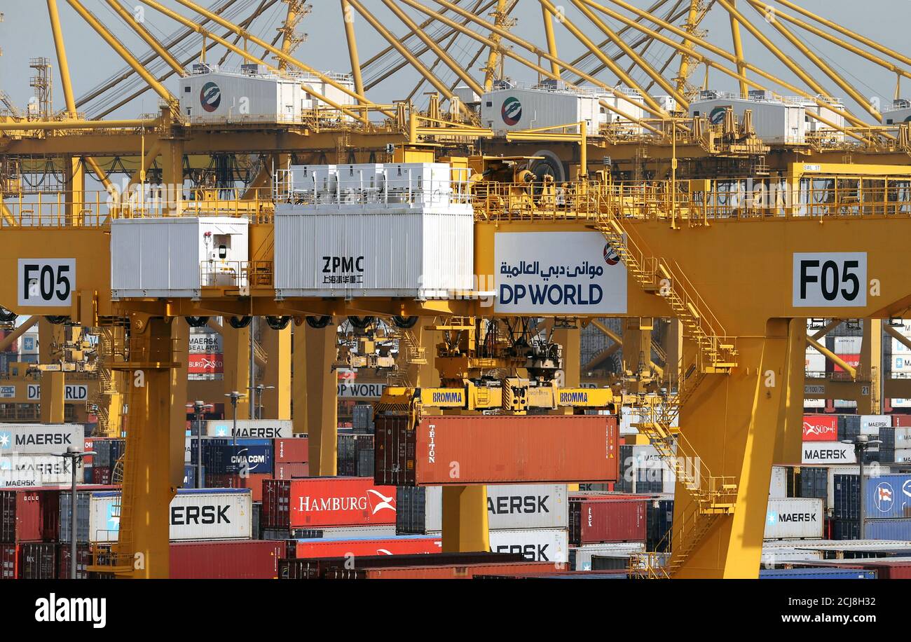 Jebel ali port hi-res stock photography and images - Alamy