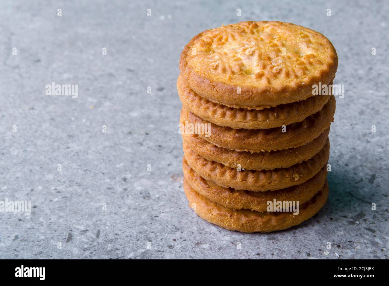 Golden crunch biscuit hi-res stock photography and images - Alamy