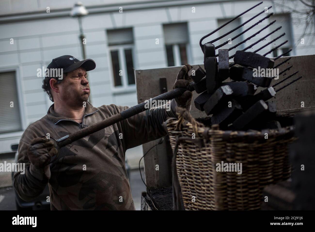 Coal Delivery Man High Resolution Stock Photography and Images - Alamy