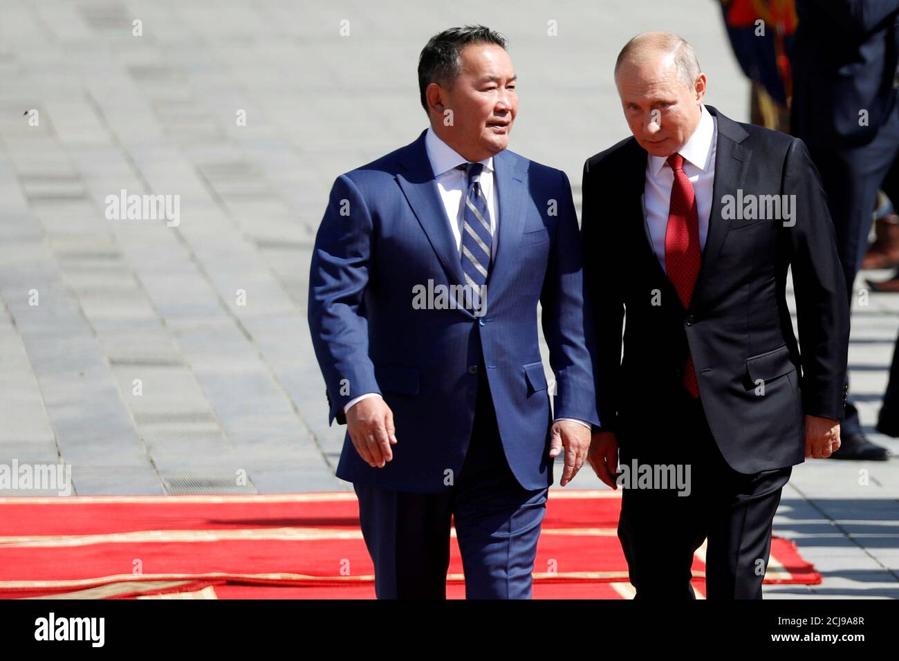 Khaltmaa battulga putin hi-res stock photography and images - Alamy